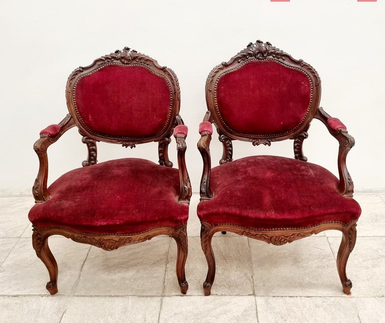 SILLON ANTIGUO EN NOGAL ITALIANO TALLADOS ESTILO COLONIAL FRANCES. COD ...