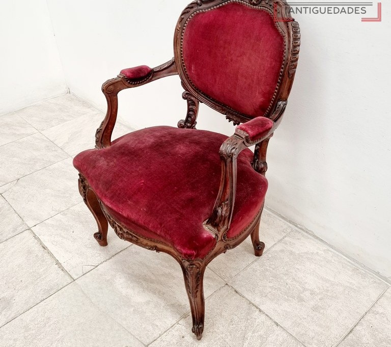 SILLON ANTIGUO EN NOGAL ITALIANO TALLADOS ESTILO COLONIAL FRANCES. COD ...